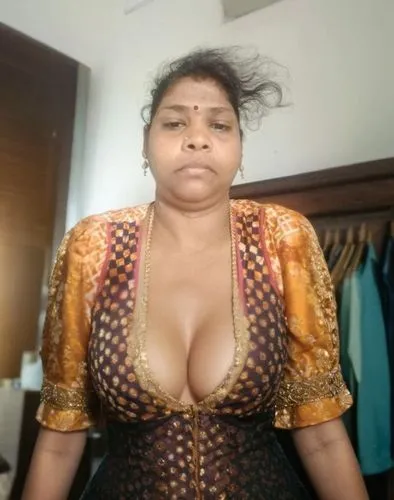 Trending 1000 of the best aunty Images | AI aunty Generator